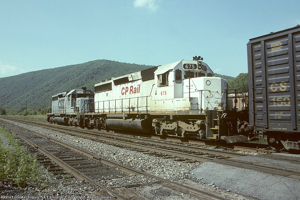 CP SD40-2 675